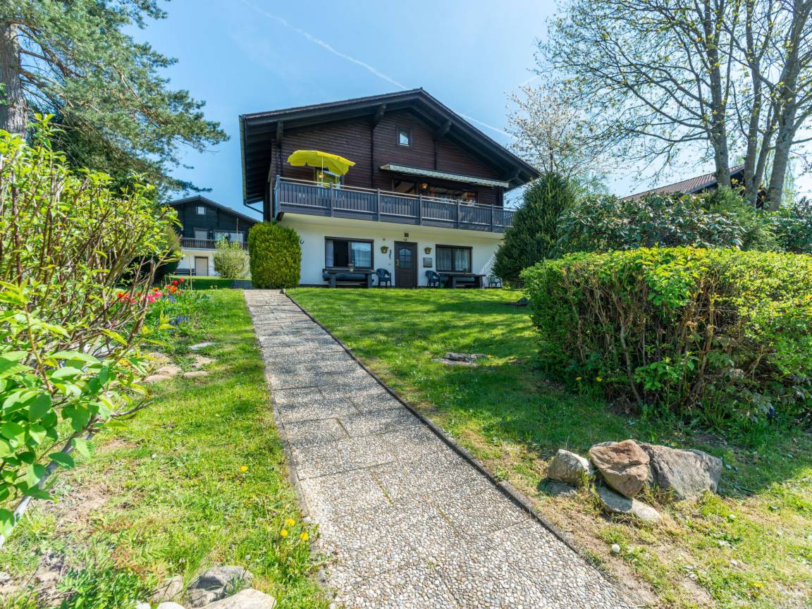 75 M² Ferienhaus ∙ 2 Schlafzimmer ∙ 4 Gäste - Arnbruck