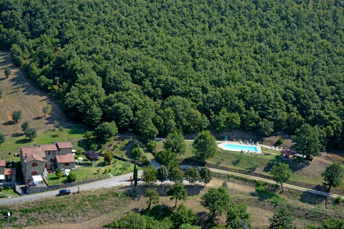 550 M² Farmhouse ∙ 12 Bedrooms ∙ 24 Guests - Passignano sul Trasimeno