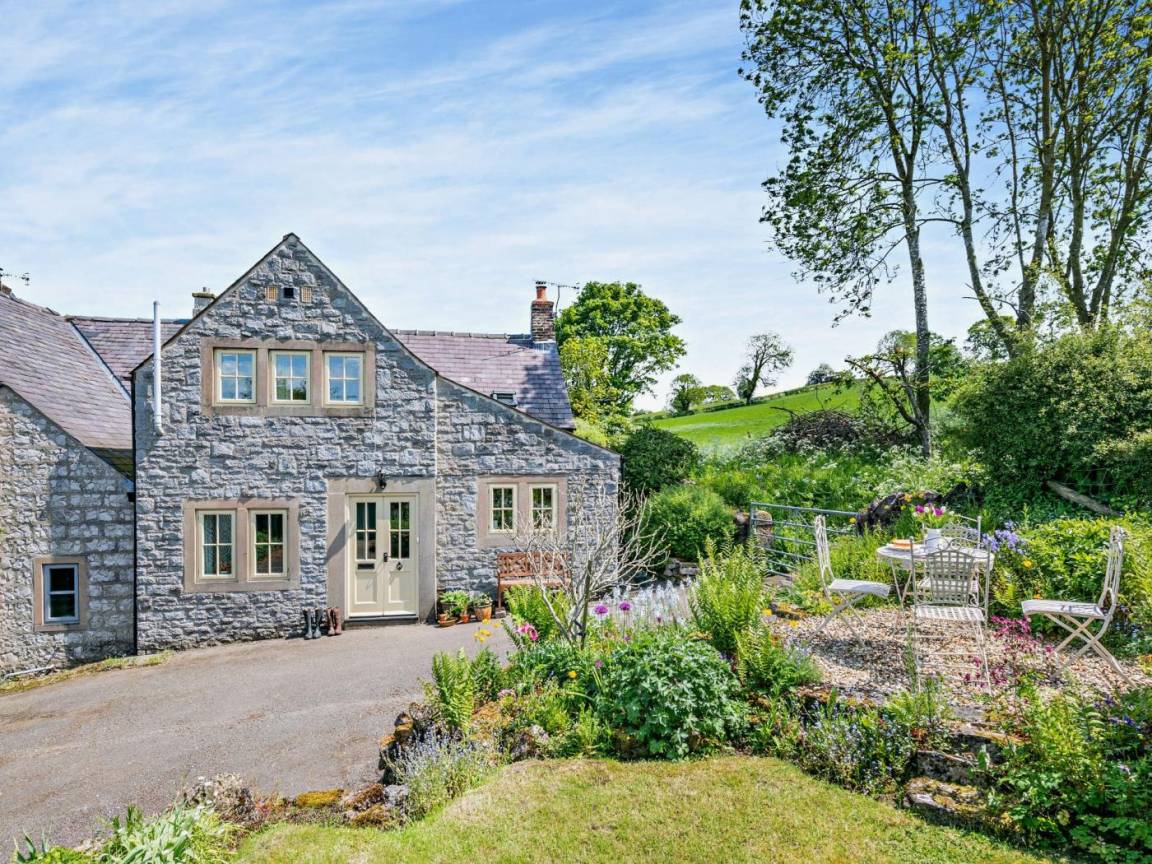 Cottage ∙ 3 Bedrooms ∙ 5 Guests - Bonsall