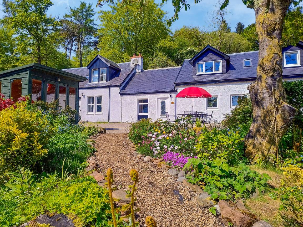 Cottage ∙ 3 Bedrooms ∙ 6 Guests - Brodick