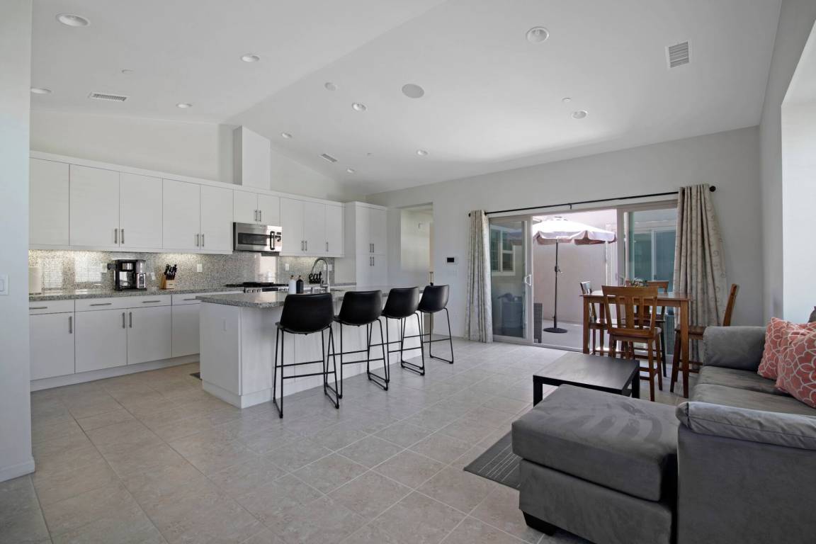 131 M² Hotelli ∙ 3 Makuuhuonetta ∙ 4 Vierasta - Carlsbad, CA