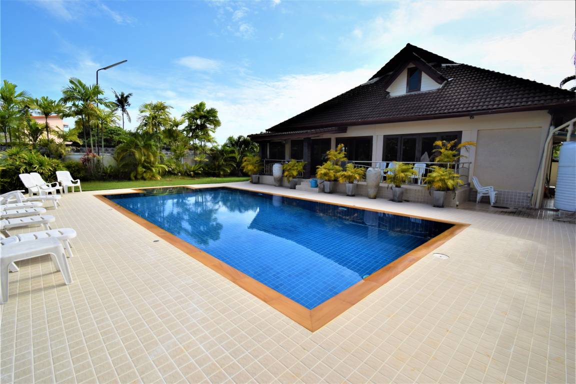 280 M² Villa ∙ 5 Bedrooms ∙ 8 Guests - Phuket