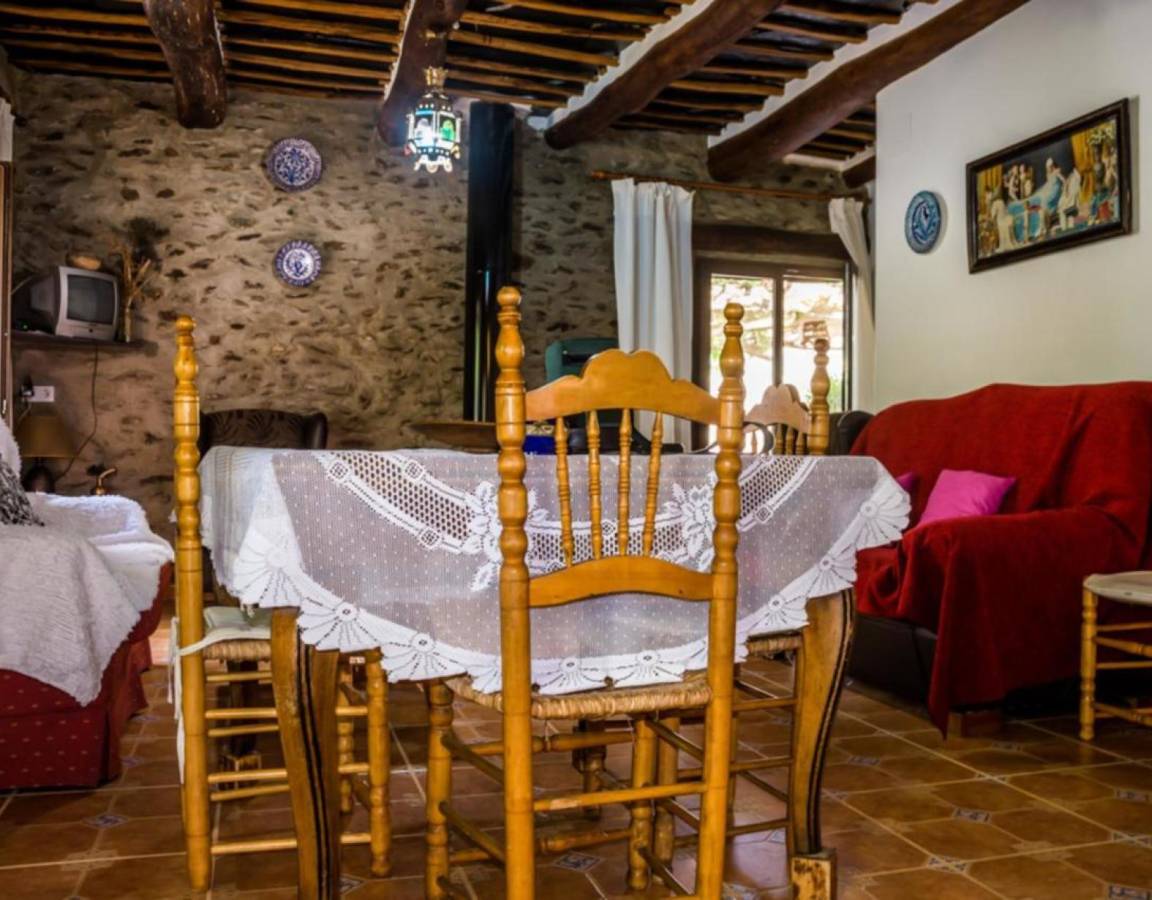 90 M² Ferienhaus ∙ 3 Schlafzimmer ∙ 6 Gäste - Bubión