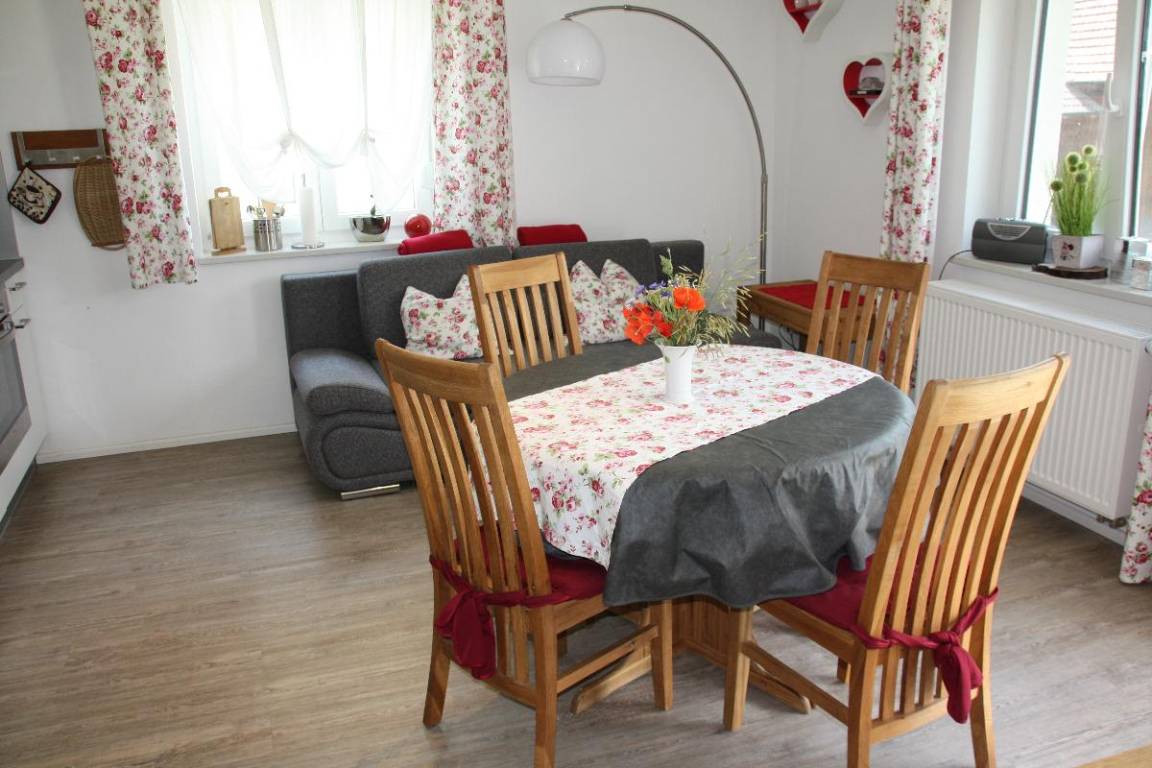 47 M² Ferienwohnung ∙ 1 Schlafzimmer ∙ 5 Gäste - Lichtenfels