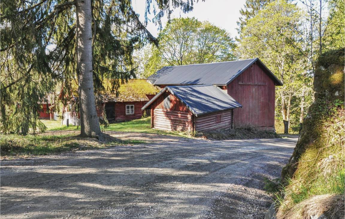 94 M² Lanthus ∙ 2 Sovrum ∙ 5 Gäster - Årjäng