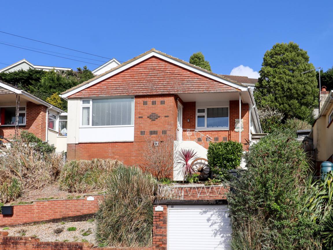 Cottage ∙ 2 Bedrooms ∙ 4 Guests - Paignton