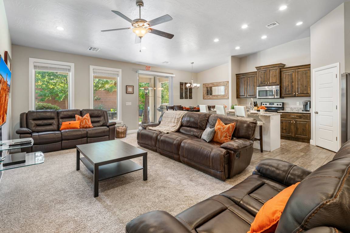 House ∙ 4 Bedrooms ∙ 10 Guests - Hurricane, UT