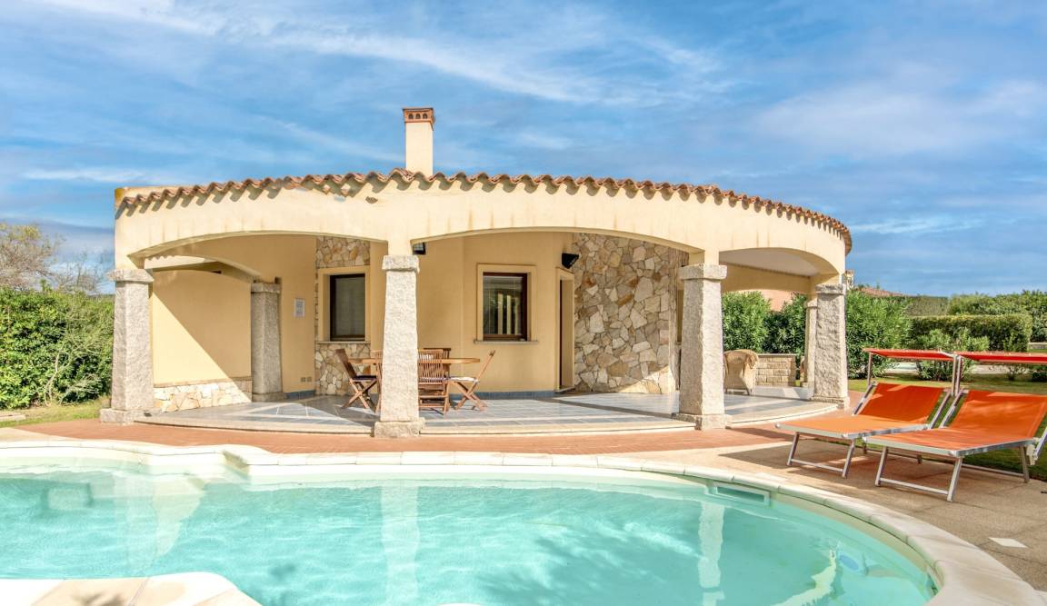 120 M² Villa ∙ 3 Bedrooms ∙ 6 Guests - Costa Rei