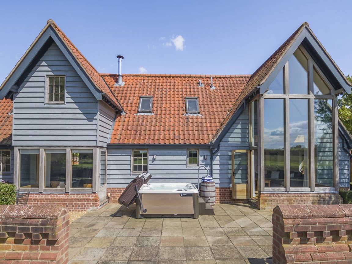 Cottage ∙ 4 Bedrooms ∙ 10 Guests - Wymondham