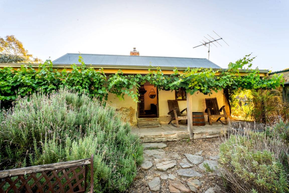 House ∙ 1 Bedroom ∙ 4 Guests - Adelaide Hills Council