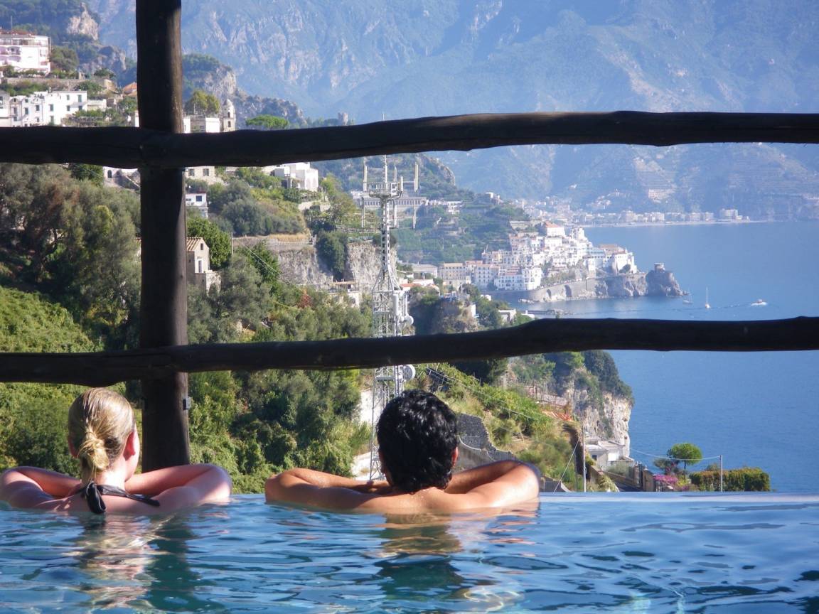 250 M² Villa ∙ 6 Bedrooms ∙ 12 Guests - Maiori