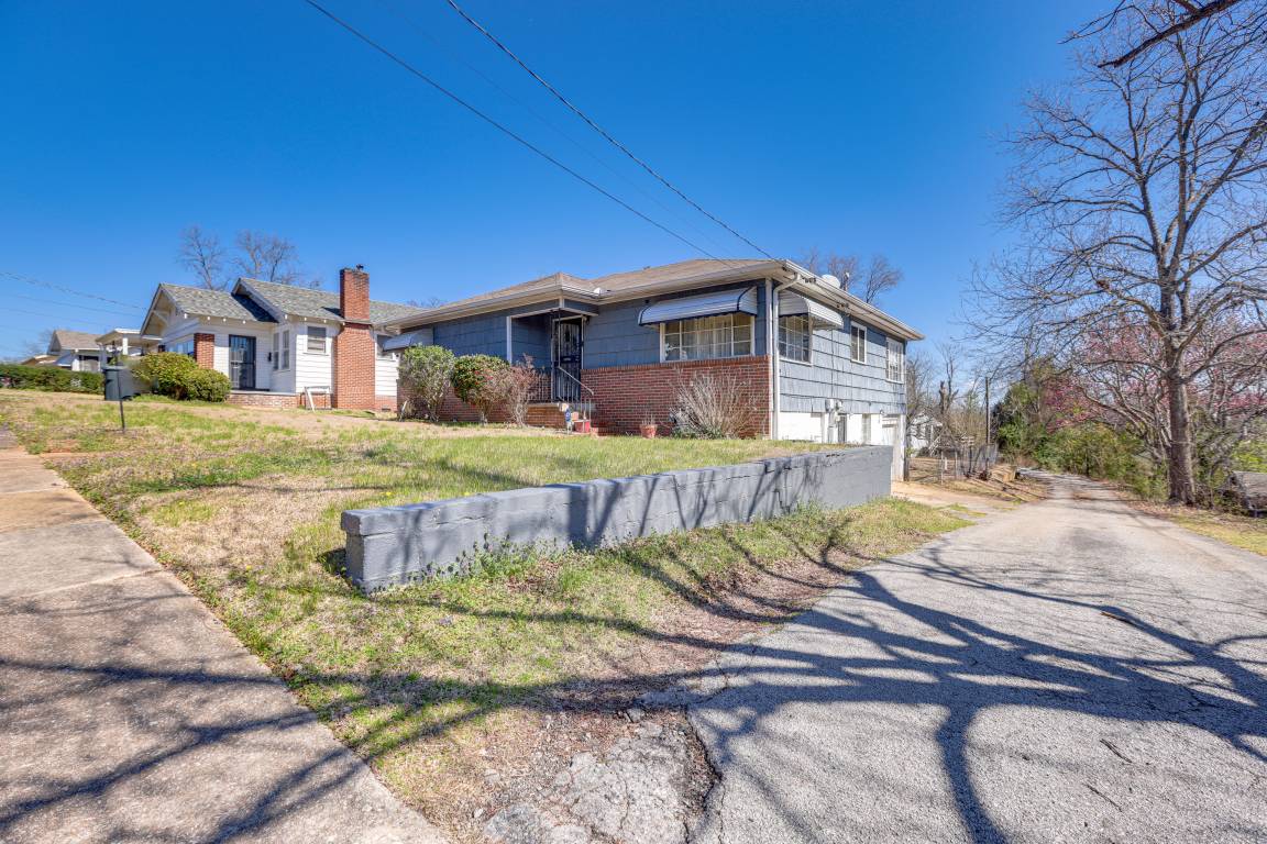 111 M² House ∙ 3 Bedrooms ∙ 5 Guests - Birmingham, AL