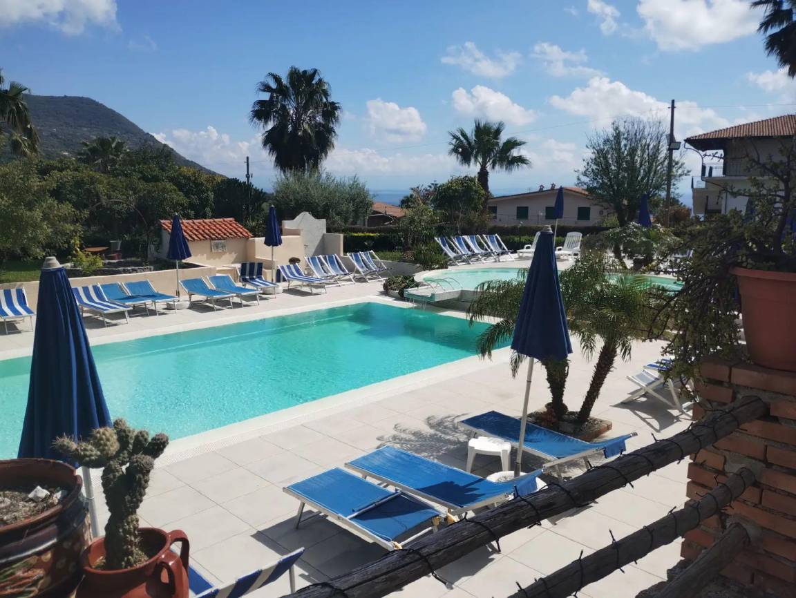 55 M² Apartamento ∙ 2 Habitaciones ∙ 5 Huéspedes - Calabria