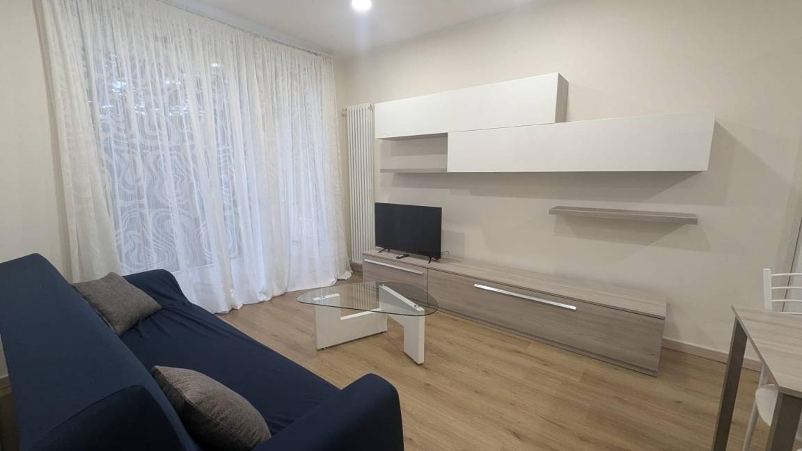 50 M² Ferienwohnung ∙ 1 Schlafzimmer ∙ 4 Gäste - Colico