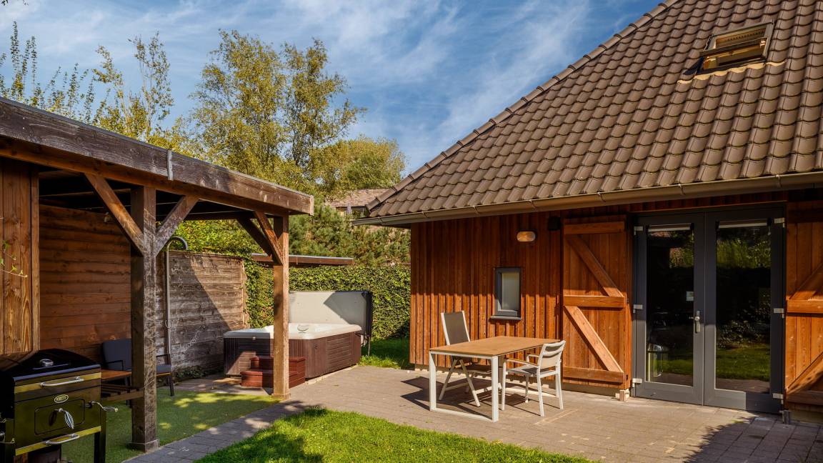 90 M² Bungalow ∙ 1 Bedroom ∙ 2 Guests - Maastricht