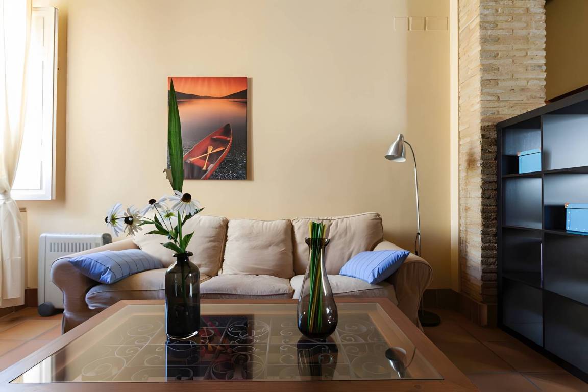 60 M² Casa ∙ 2 Habitaciones ∙ 3 Huéspedes - Sevilla, España