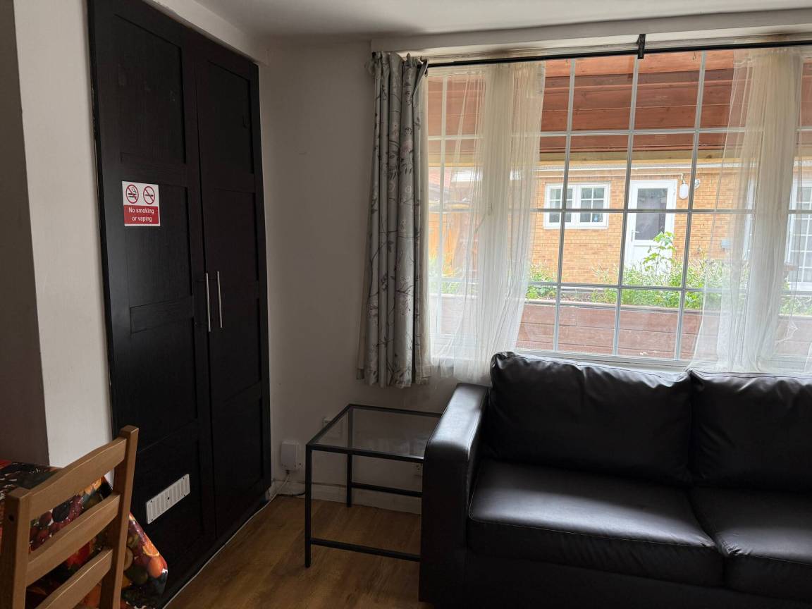 60 M² Apartment ∙ 1 Bedroom ∙ 2 Guests - Hayes