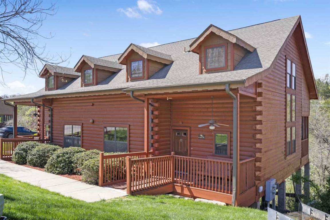 132 M² Cabin ∙ 3 Bedrooms ∙ 8 Guests - Branson, MO