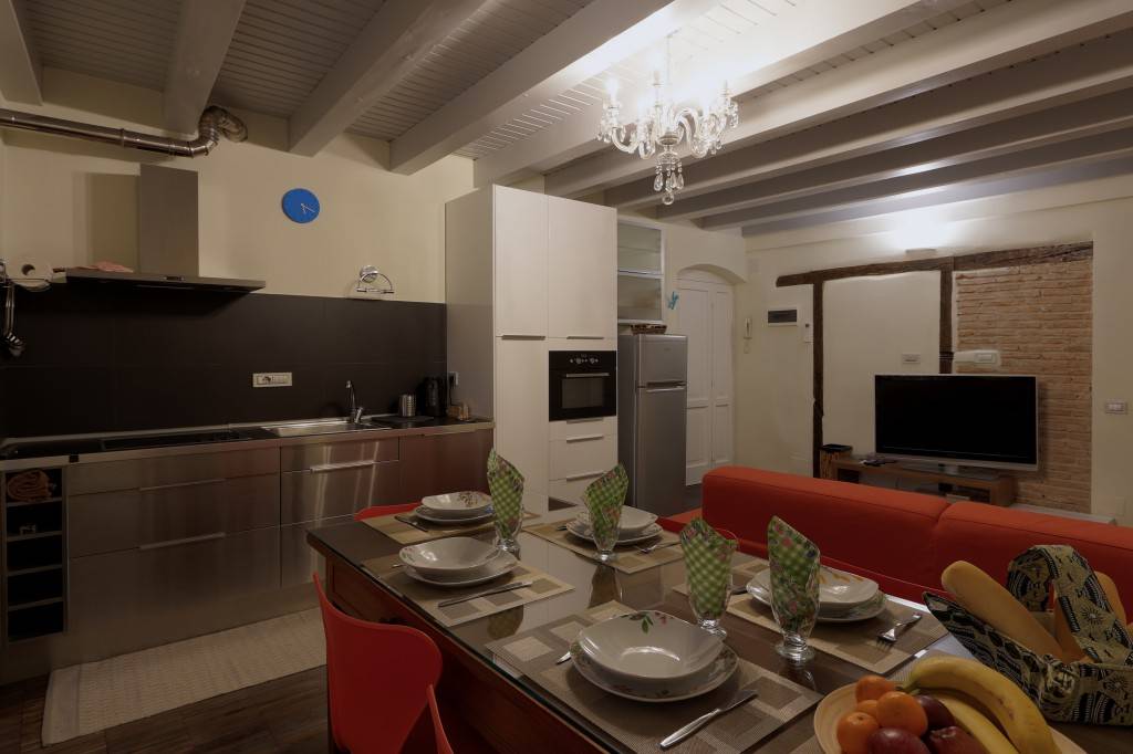 70 M² Apartment ∙ 1 Bedroom ∙ 5 Guests - Bergamo