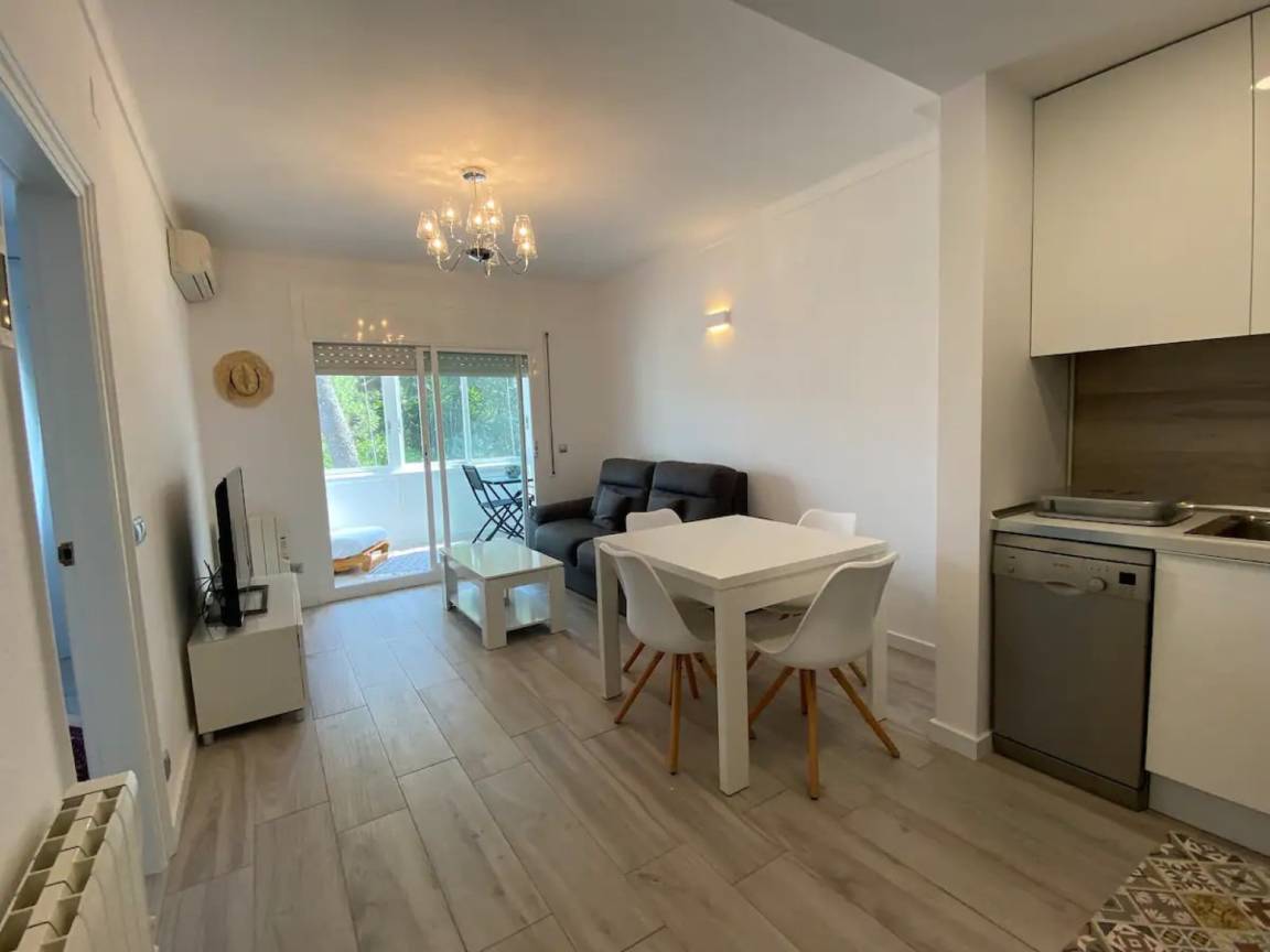 50 M² Apartamento ∙ 1 Habitación ∙ 4 Huéspedes - La Escala