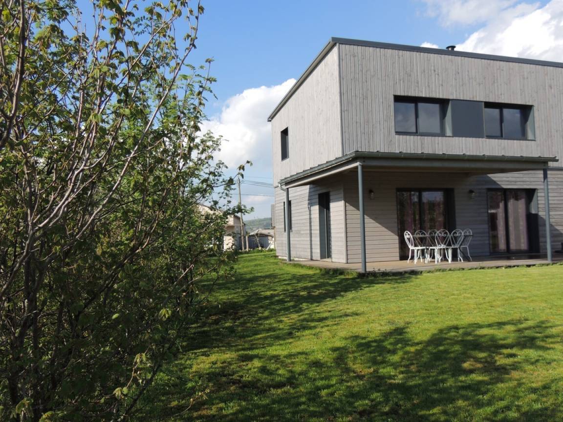 110 M² Gîte ∙ 3 Bedrooms ∙ 6 Guests - Laguiole