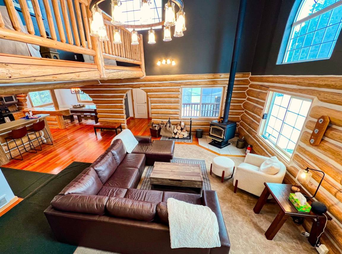 332 M² House ∙ 5 Bedrooms ∙ 12 Guests - Glacier County