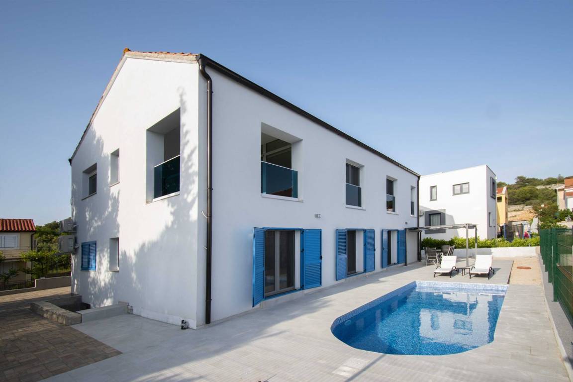 170 M² Villa ∙ 5 Schlafzimmer ∙ 10 Gäste - Brodarica