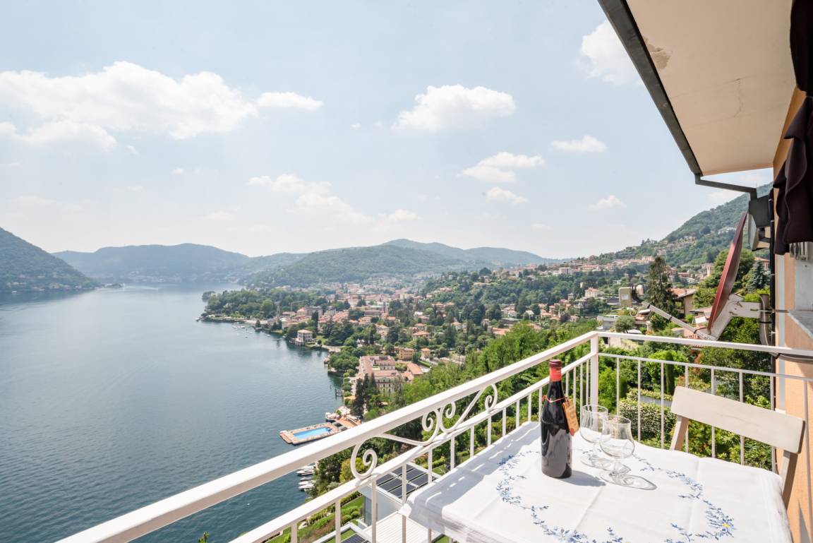 42 M² Ferienwohnung ∙ 1 Schlafzimmer ∙ 2 Gäste - Cernobbio