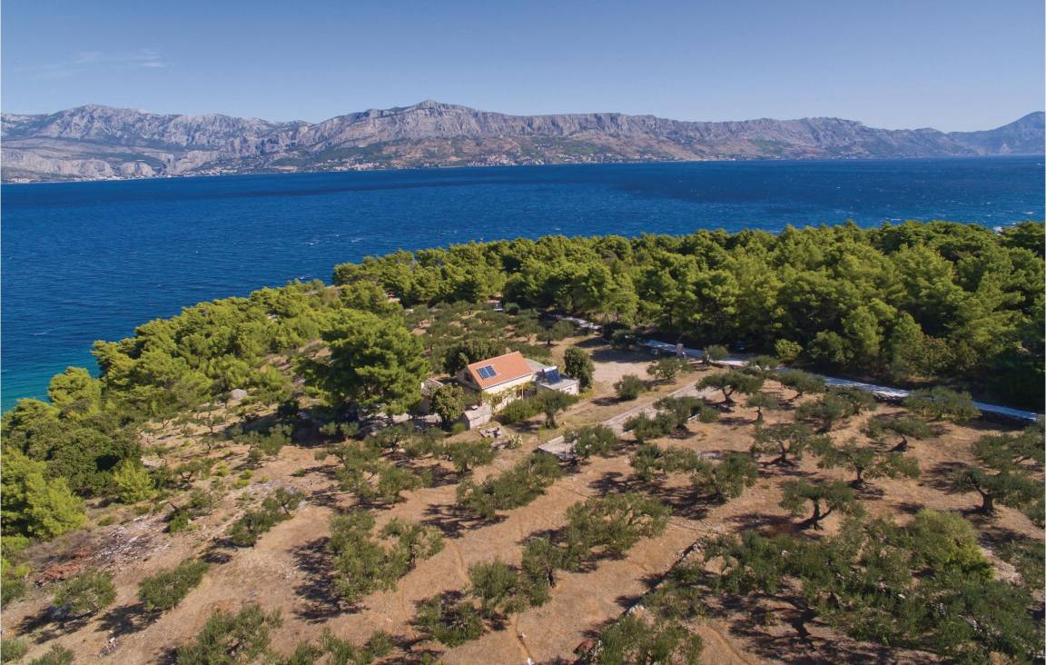 77 M² Huis ∙ 2 Slaapkamers ∙ 6 Gasten - Omiš