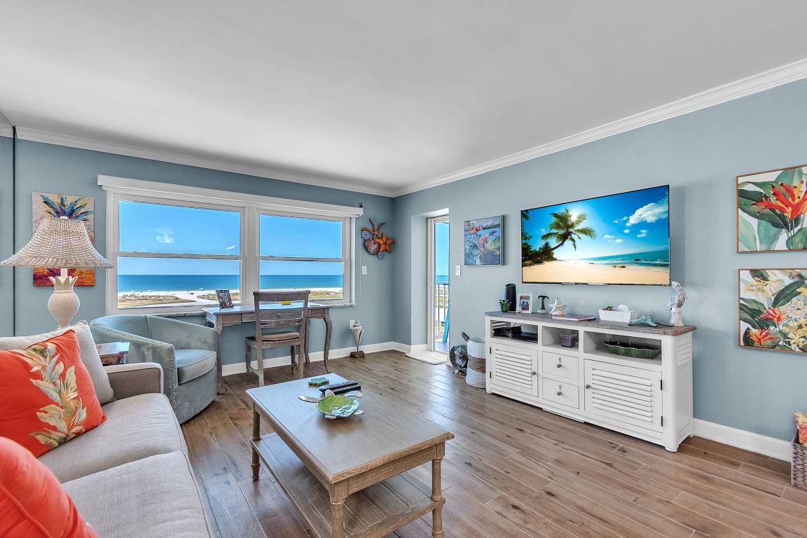 104 M² Condo ∙ 2 Bedrooms ∙ 4 Guests - Treasure Island, FL