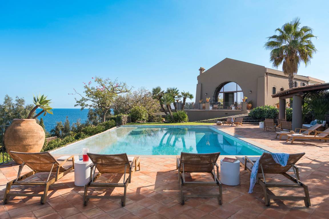 400 M² Villa ∙ 8 Chambres ∙ 16 Personnes - Acireale