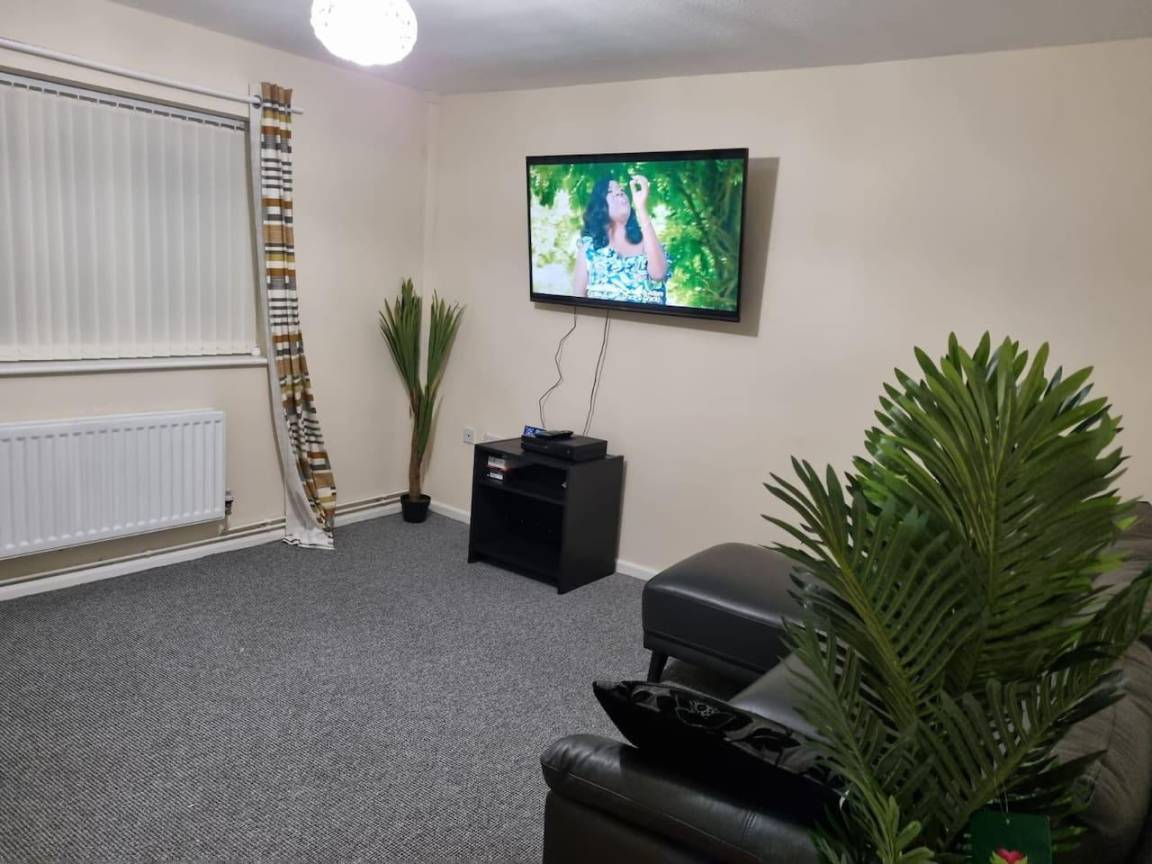 90 M² House ∙ 3 Bedrooms ∙ 6 Guests - Manchester