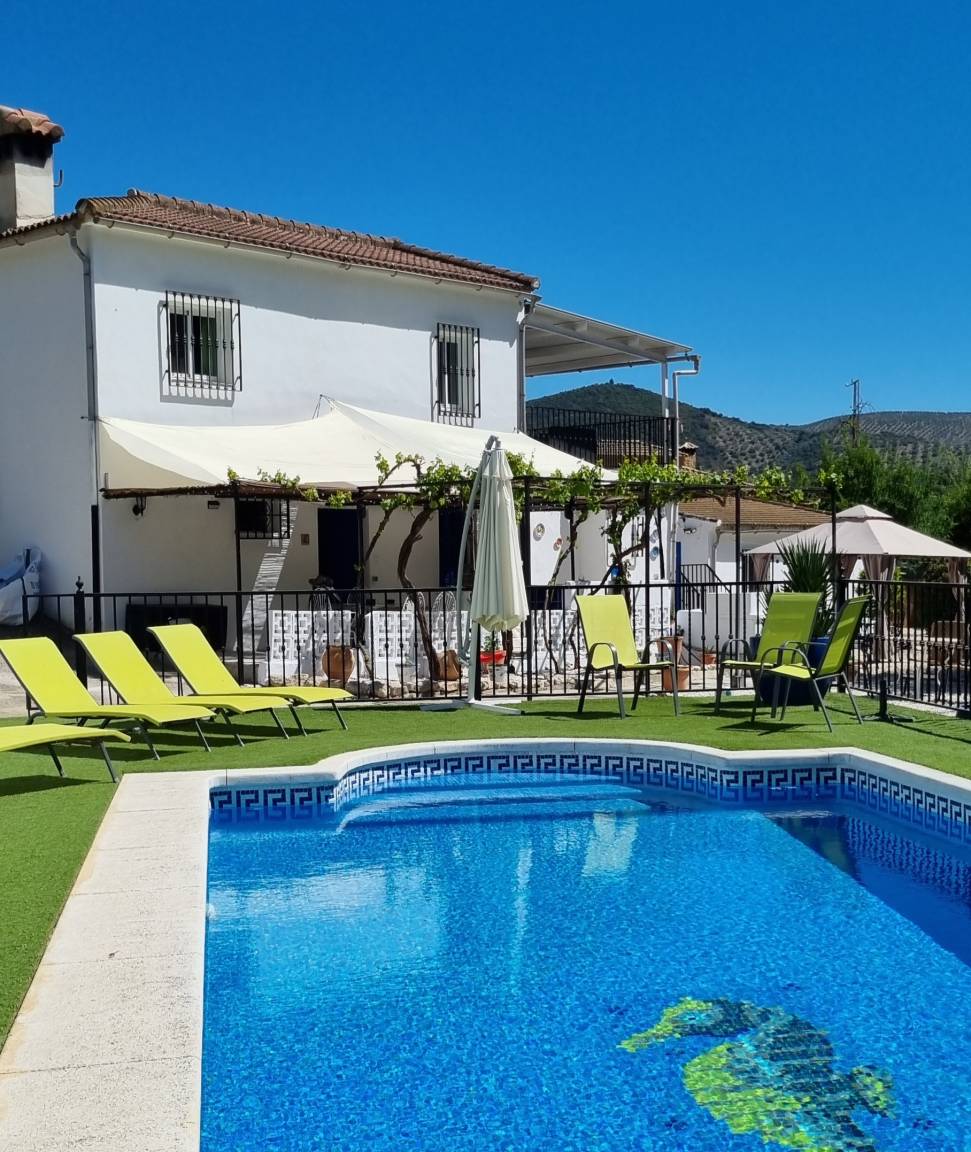 150 M² House ∙ 3 Bedrooms ∙ 6 Guests - Iznájar