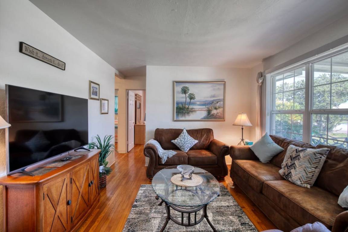 13 M² House ∙ 3 Bedrooms ∙ 8 Guests - Daytona Beach, FL