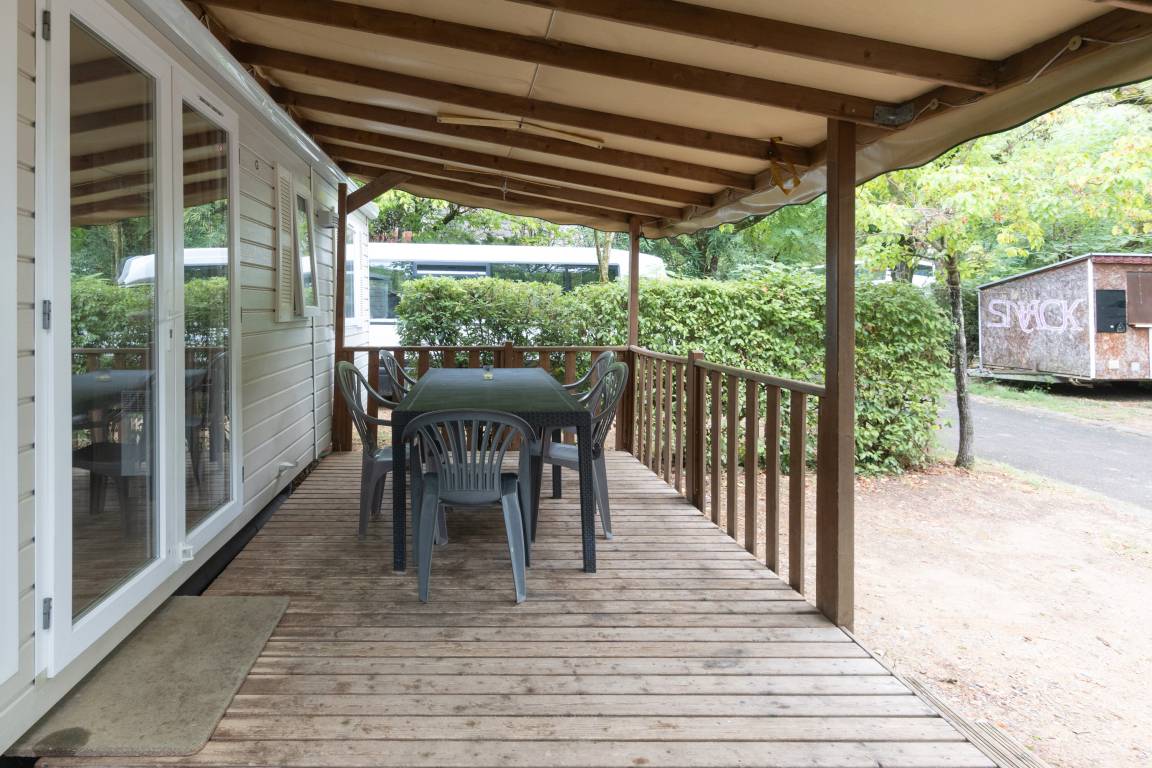 40 M² Camping ∙ 3 Chambres ∙ 8 Personnes - Vallon-Pont-d'Arc