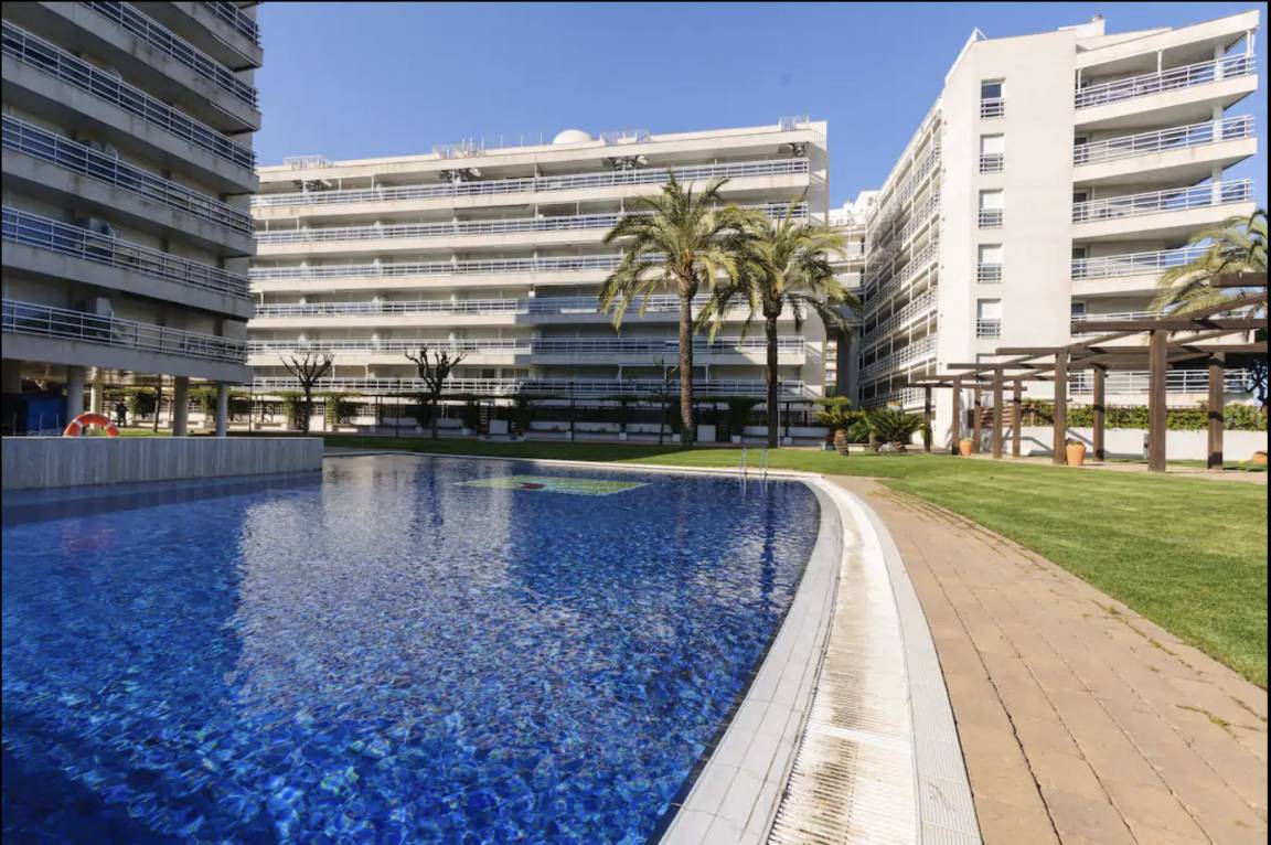 55 M² Apartamento ∙ 2 Habitaciones ∙ 4 Huéspedes - Malgrat de Mar