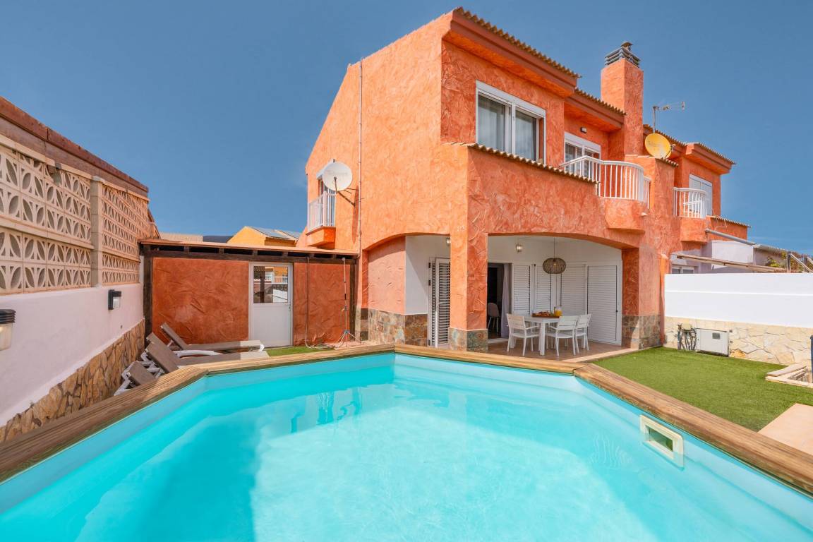 120 M² Villa ∙ 3 Habitaciones ∙ 6 Huéspedes - Corralejo