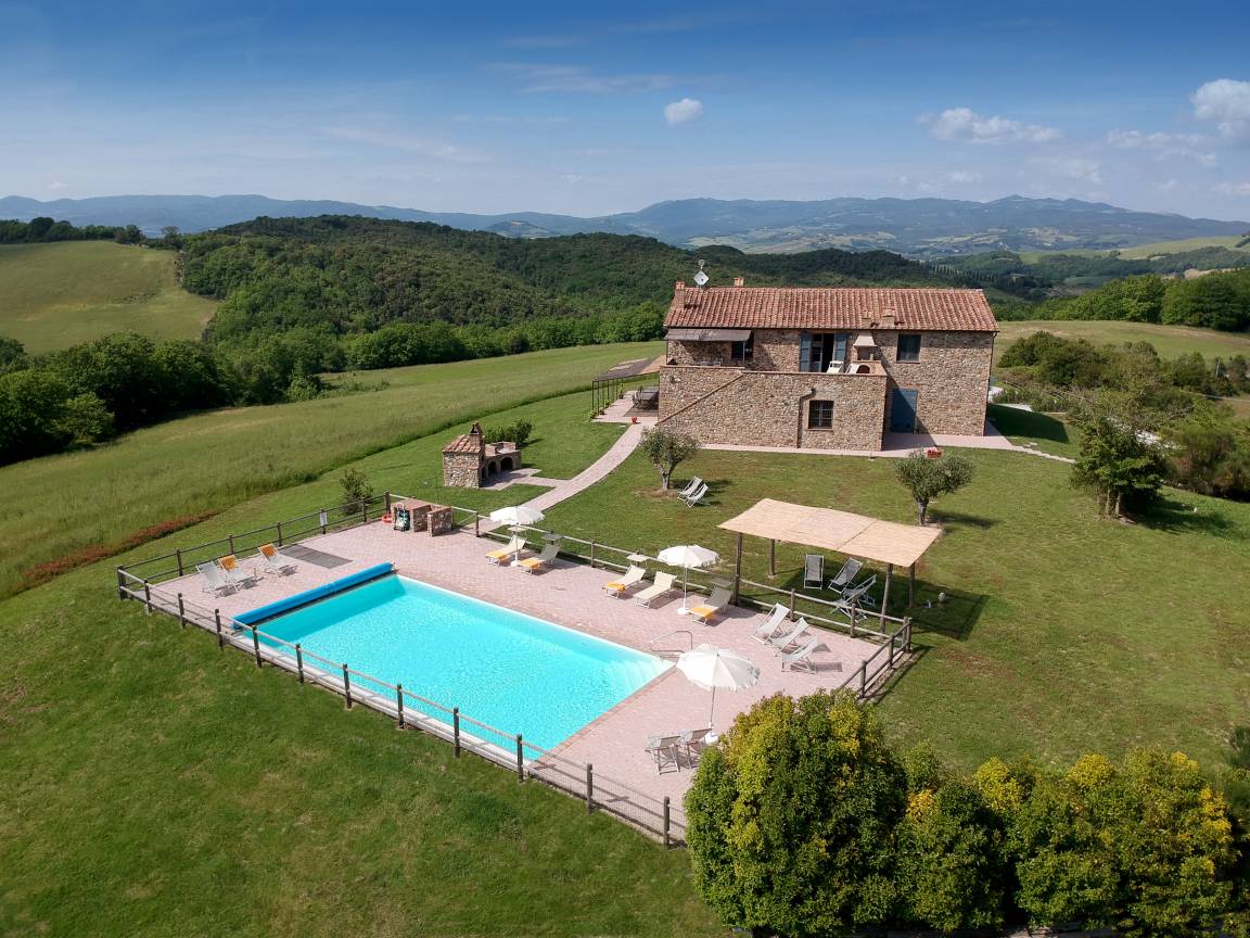 600 M² Cottage ∙ 8 Bedrooms ∙ 21 Guests - Tuscany