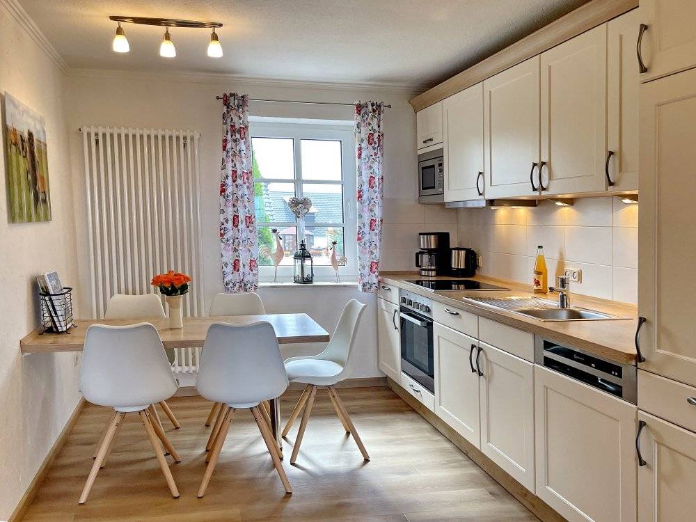 70 M² Ferienwohnung ∙ 2 Schlafzimmer ∙ 5 Gäste - Ummanz