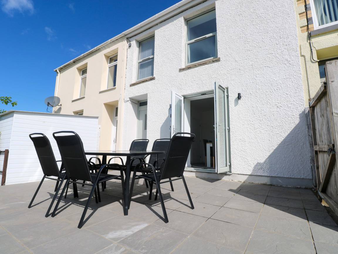 Cottage ∙ 3 Bedrooms ∙ 6 Guests - Carmarthenshire