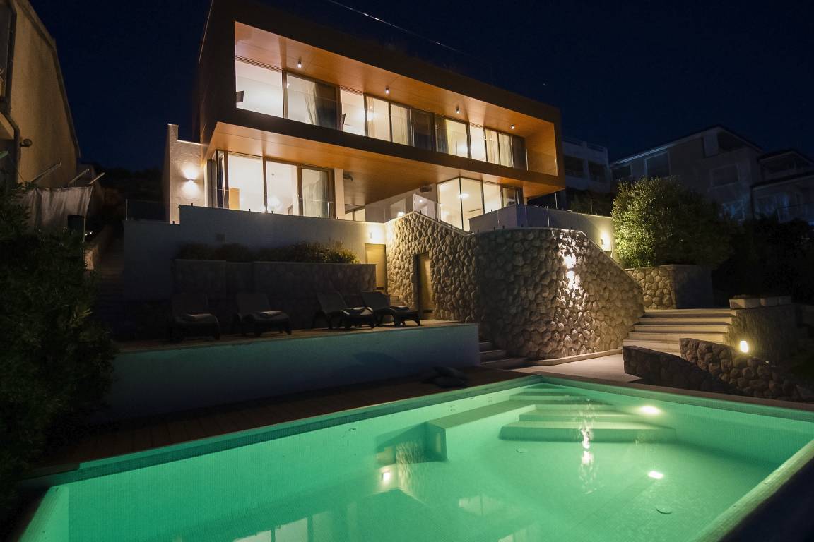 350 M² Villa ∙ 5 Slaapkamers ∙ 10 Gasten - Primošten