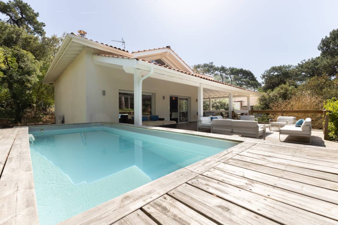200 M² Villa ∙ 5 Chambres ∙ 10 Personnes - Arcachon