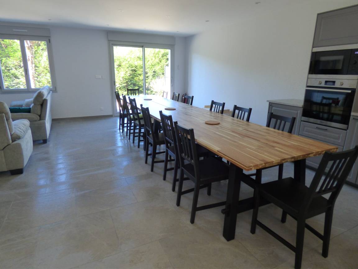 145 M² Gîte ∙ 4 Chambres ∙ 12 Personnes - Champagnole