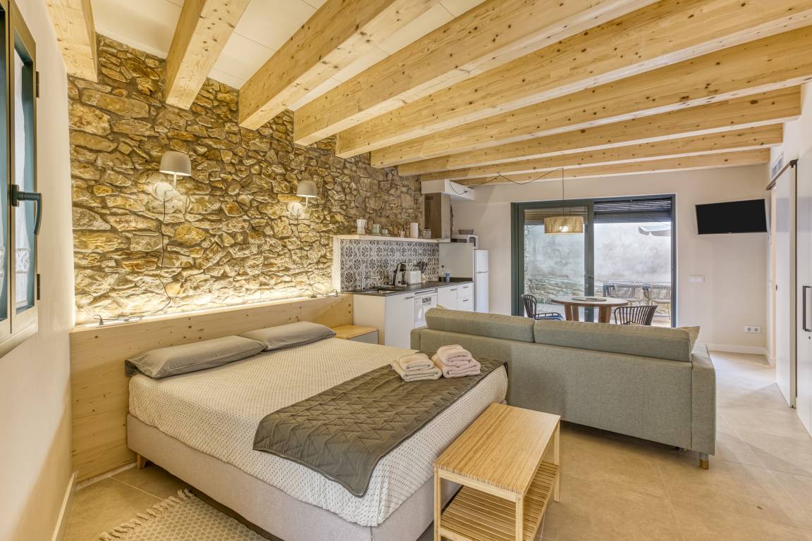 87 M² Apartamento ∙ 3 Habitaciones ∙ 5 Huéspedes - Peratallada