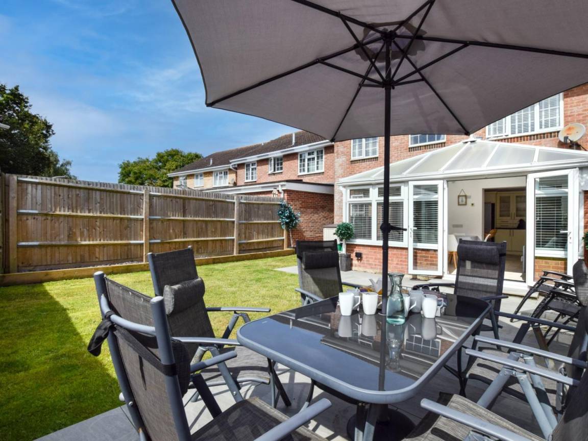 Cottage ∙ 4 Bedrooms ∙ 8 Guests - Mudeford