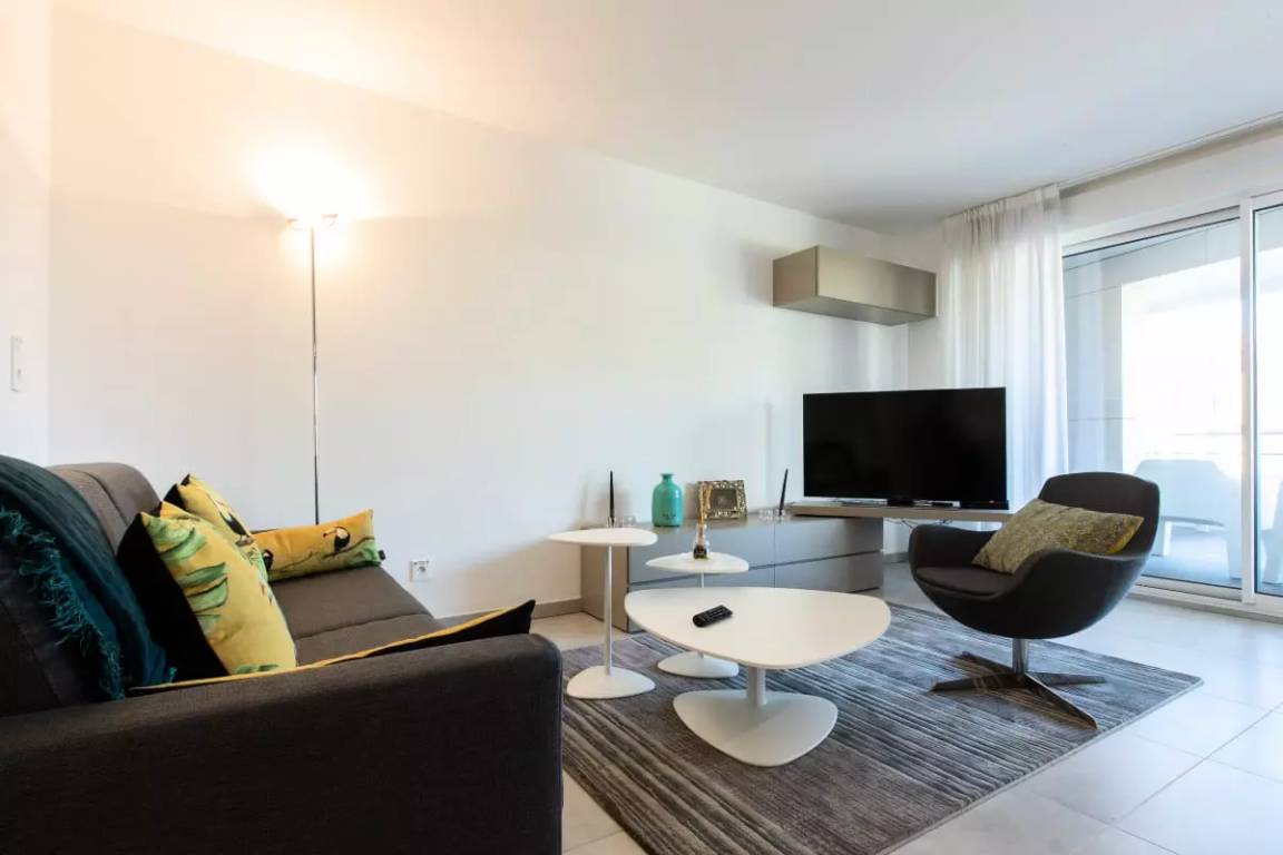 75 M² Appartement ∙ 2 Chambres ∙ 5 Personnes - Vallauris
