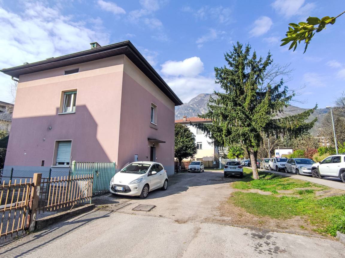 60 M² Huoneisto ∙ 1 Makuuhuone ∙ 4 Vierasta - Trento