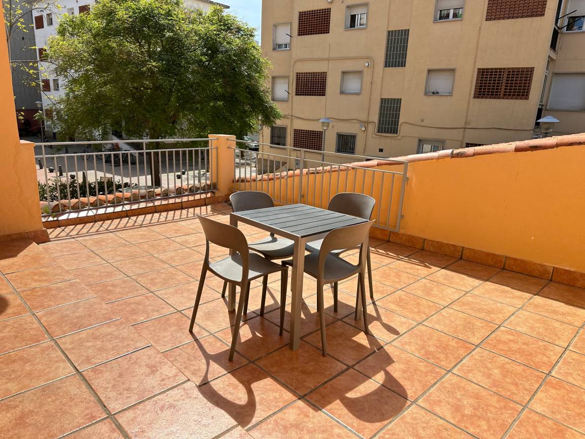 150 M² Apartment ∙ 4 Bedrooms ∙ 7 Guests - Roses