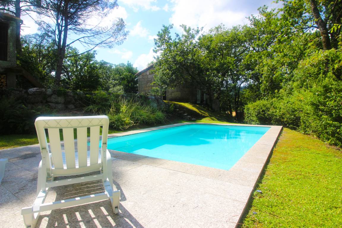 100 M² Cottage ∙ 2 Bedrooms ∙ 6 Guests - Portugal