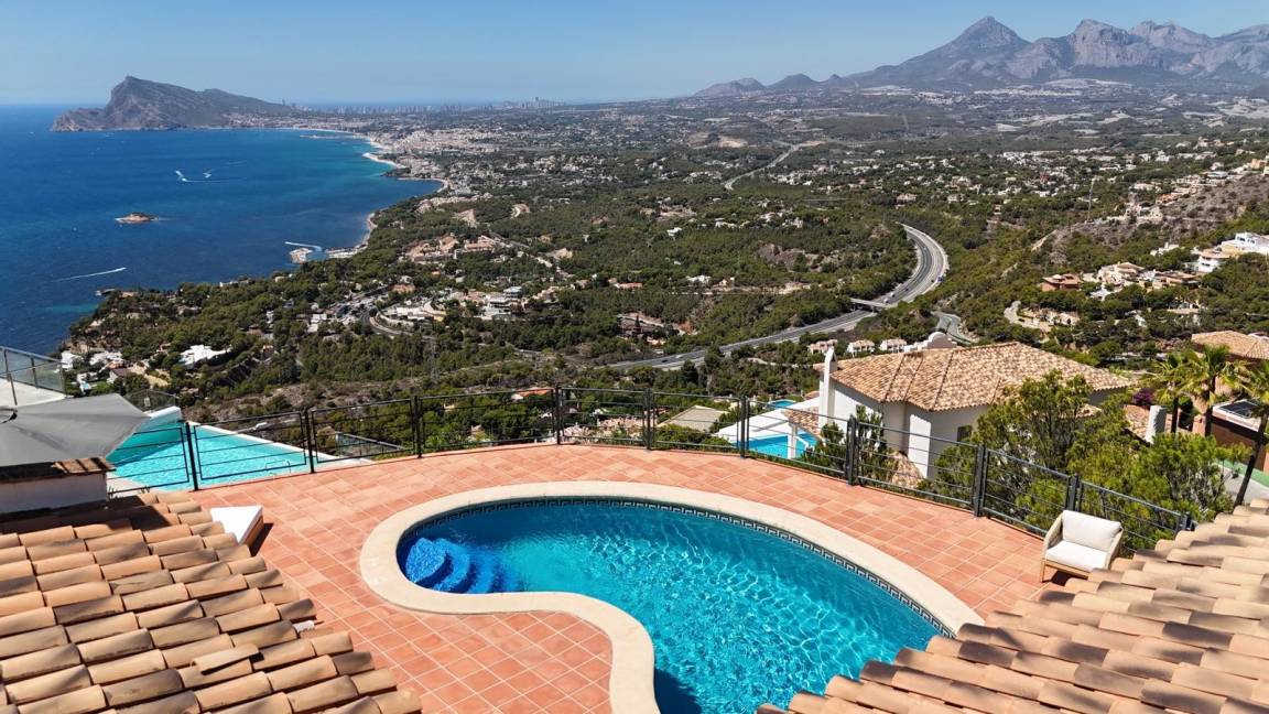 193 M² Villa ∙ 3 Bedrooms ∙ 8 Guests - Altea